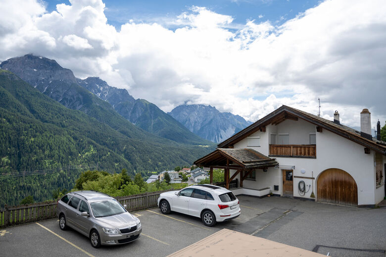 Webcam Scuol, Scuol Motta Naluns, 2374m - bergfex