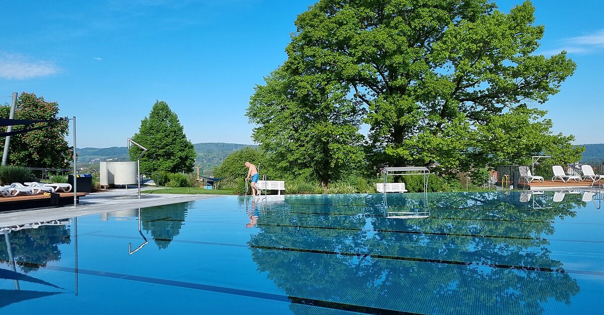 BERGFEX-Sehenswürdigkeiten - Bergschwimmbad Erlenbach - Erlenbach am ...