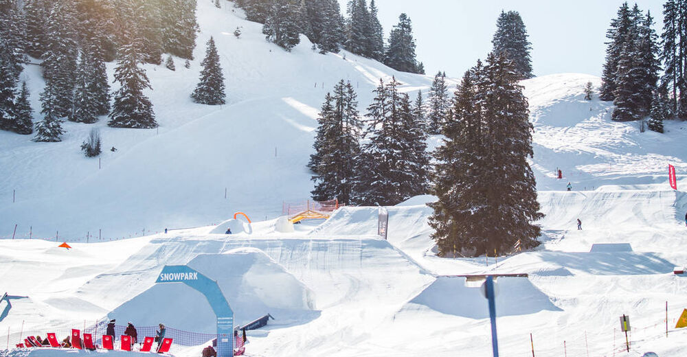 Snowpark Snowpark Gstaad - Funpark Snowpark Gstaad - Park Gstaad ...