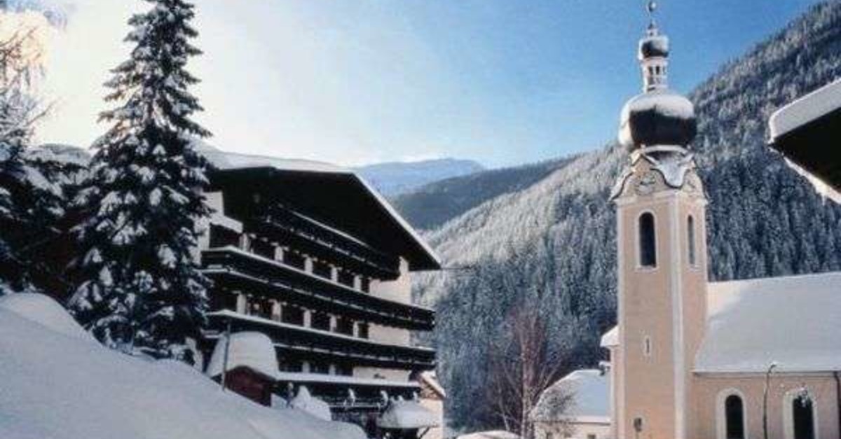 Hotel Basur: Hotel Flirsch am Arlberg, St. Anton / Arlberg