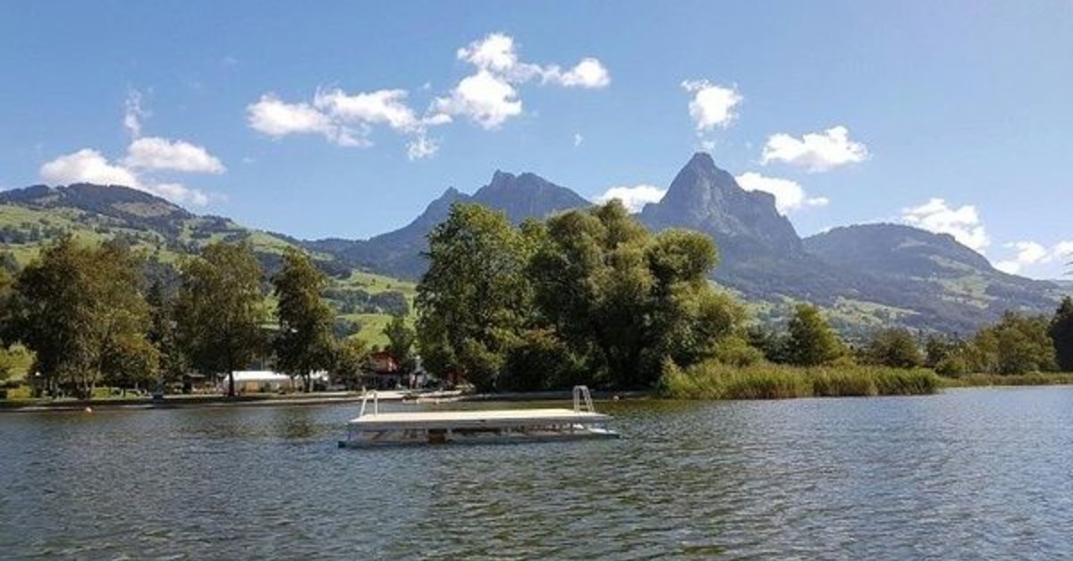 BERGFEX-Badesee Lauerzersee - Naturbadesee - See - Baden - Schwimmen