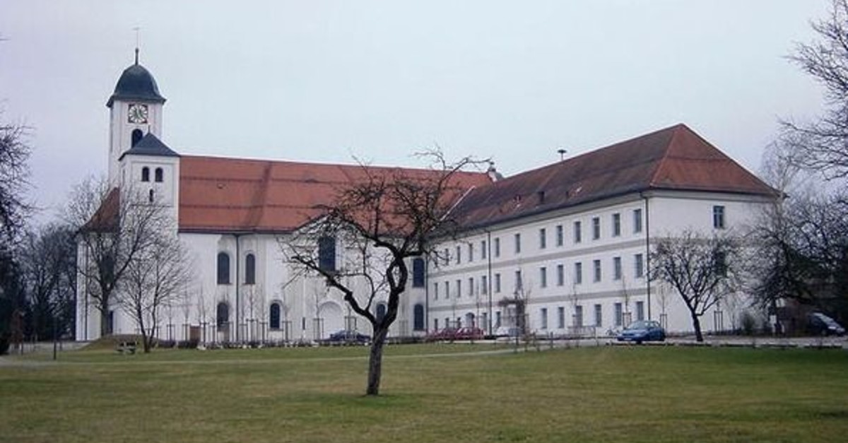 BERGFEX-Sehenswürdigkeiten - Ehemaliges Kloster Rott am Inn und Kirche ...