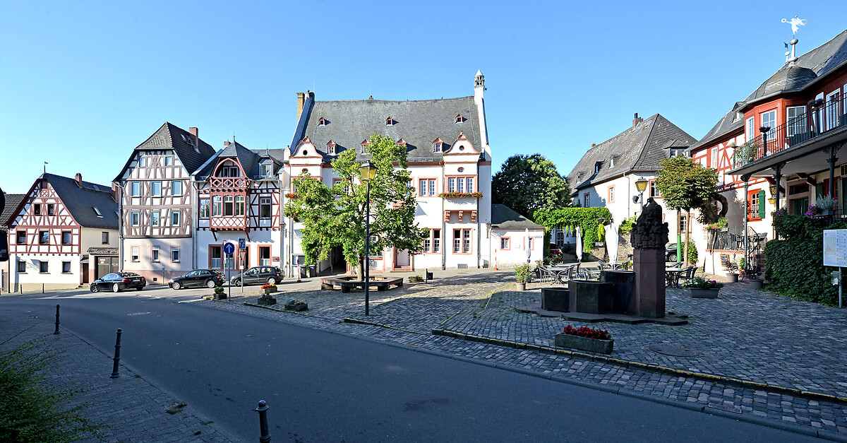 BERGFEX-Sehenswürdigkeiten - Führungen durch Kiedrich - Kiedrich ...