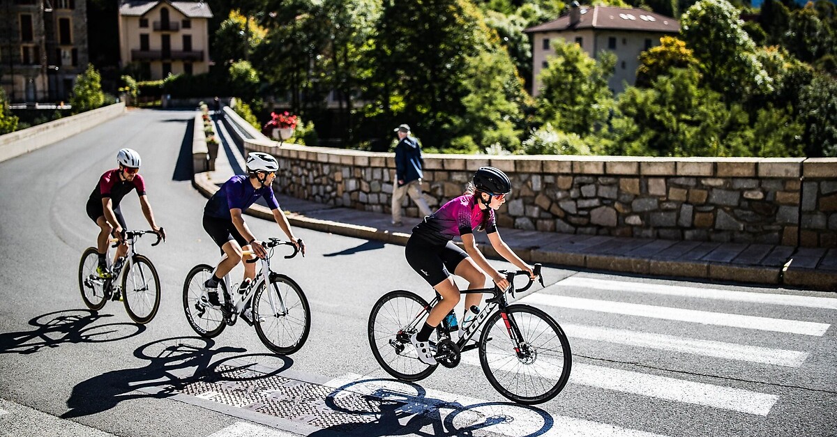 FFC cycling circuit no. 24: Tour des 2 vallées - BERGFEX - Silniční ...