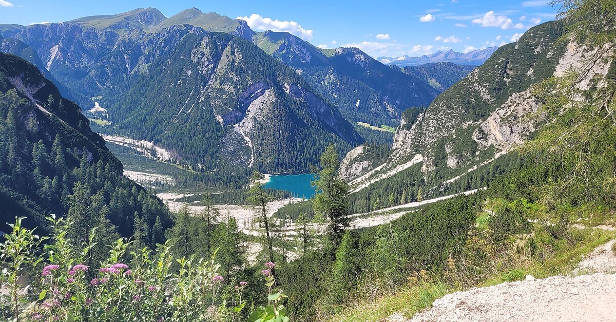 Von der Plätzwiese über die Rossalm zum Pragser Wildsee - BERGFEX ...
