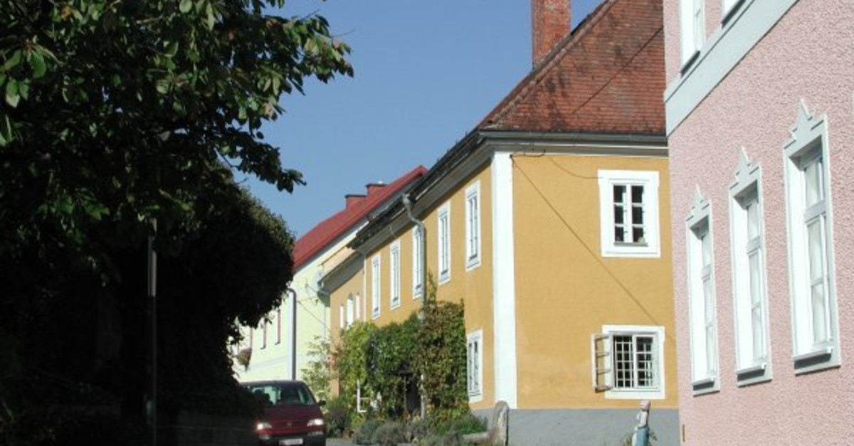 BERGFEX-Sehenswürdigkeiten - Das Benefiziatenhaus, der alte und der ...