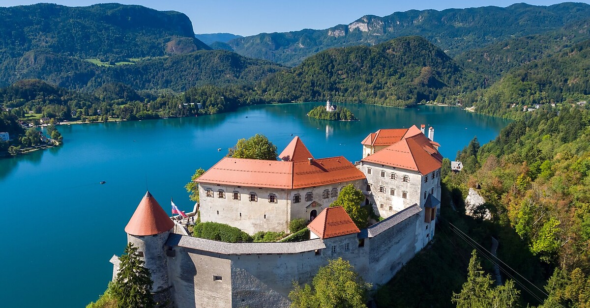 Auf den Wegen von Arnold Rikli - die Burg von Bled (600 m) - BERGFEX ...