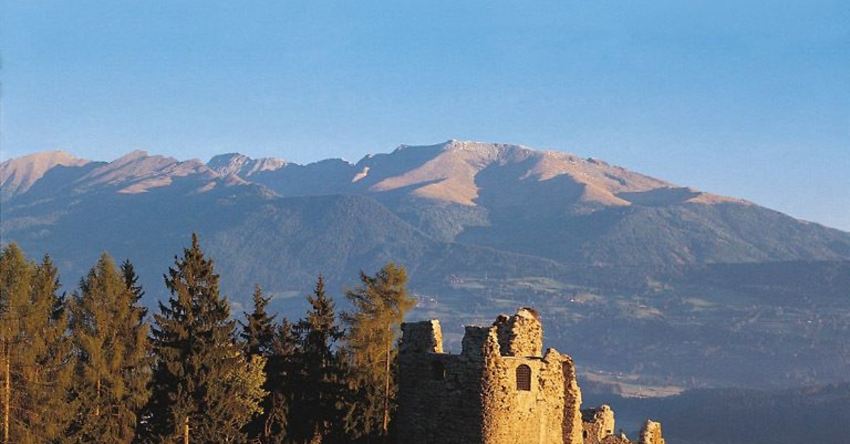 BERGFEX-Sehenswürdigkeiten - Ruine Ortenburg - Baldramsdorf ...