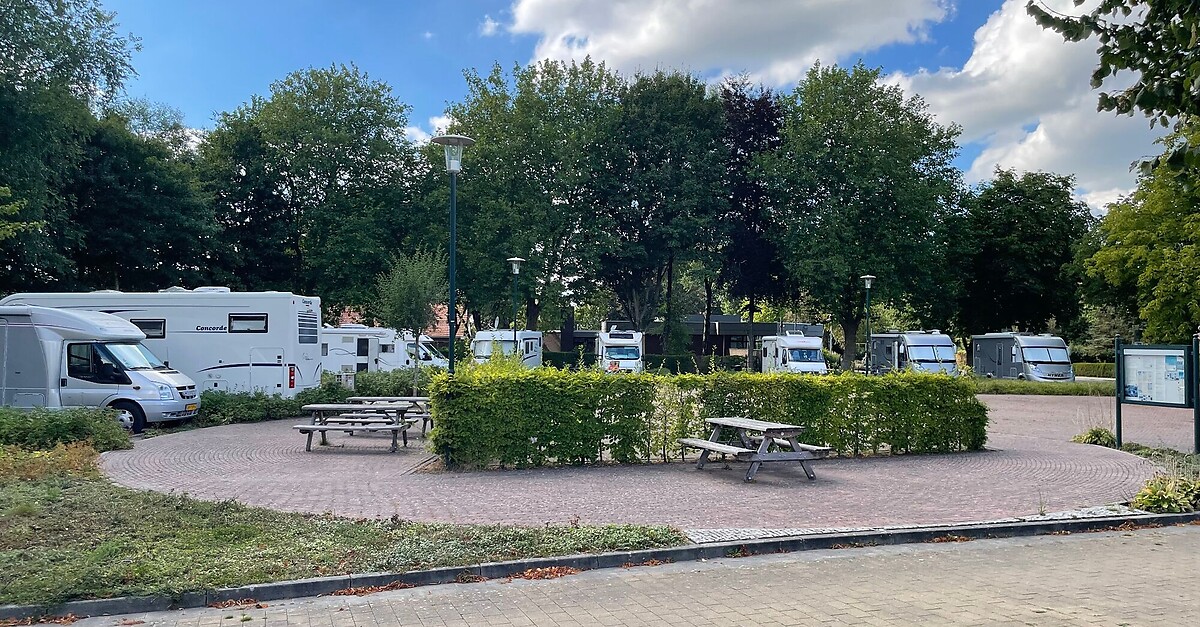 Hesel - Ostfriesland, kleine Wallheckenwanderung vom WOMO-Stellplatz - BERGFEX - Randonnée ...