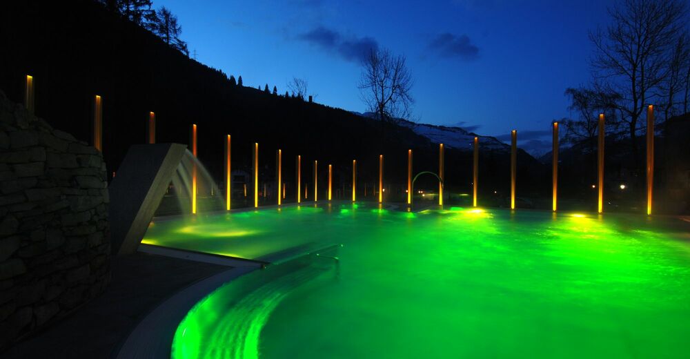 BERGFEX-Sehenswürdigkeiten - Mineralbad in Andeer - Viamala ...