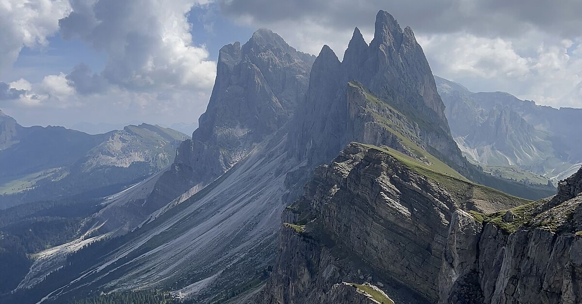 Vom Col Raiser über die Seceda und Pieralongia zur Regensburger Hütte ...