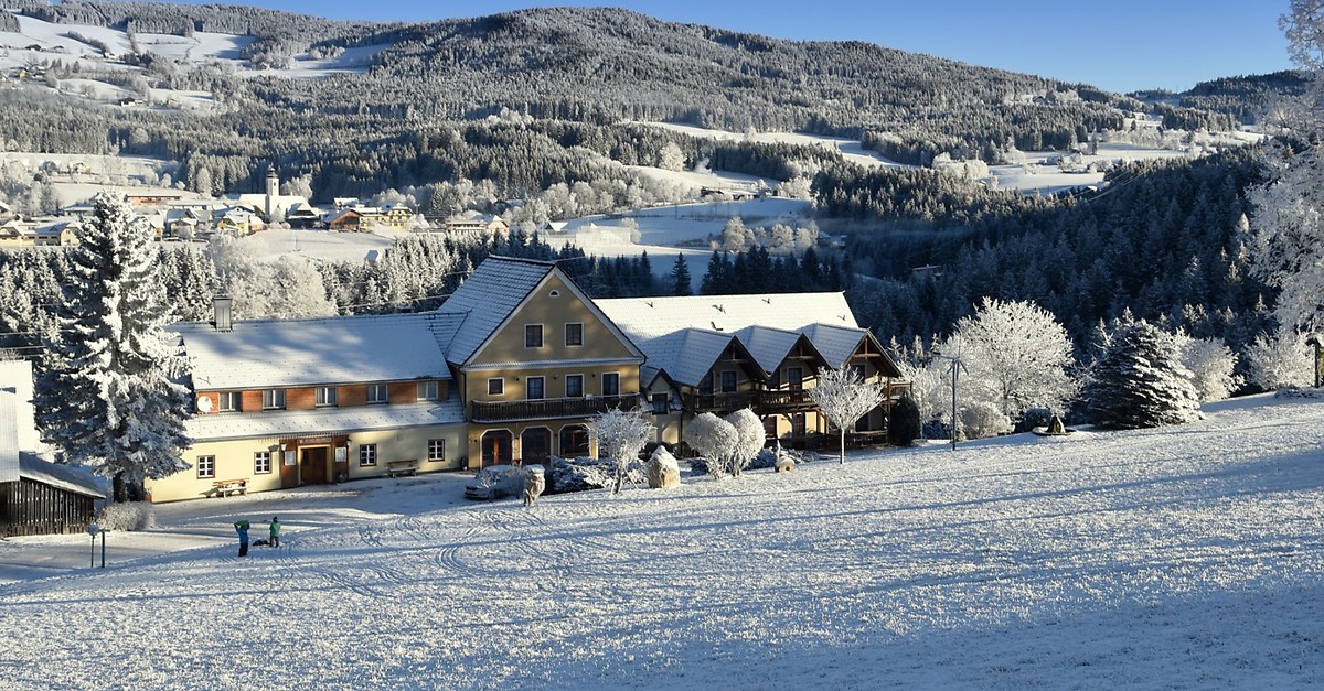 Gasthof Wiesenhofer: Hôtel-restaurant Miesenbach, Miesenbach / Wiesenhofer