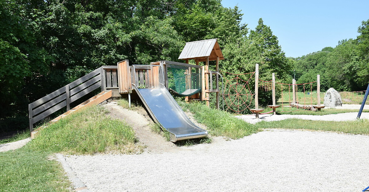BERGFEX-Sehenswürdigkeiten - Naturspielplatz Schlosspark - Kottingbrunn ...