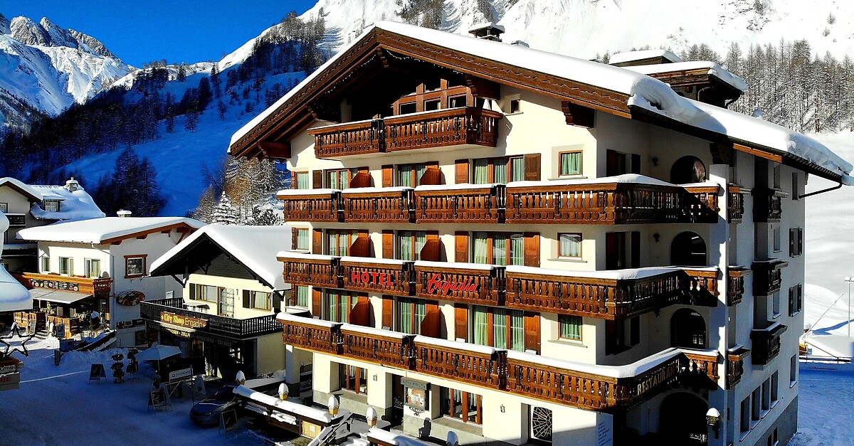 Wellnesshotel Engadin Samnaun: Hotel Samnaun (Dorf-Plan-Compatsch-Laret ...