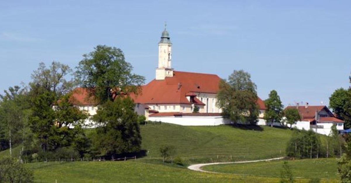 BERGFEX-Sehenswürdigkeiten - Kloster Reutberg - Sachsenkam ...
