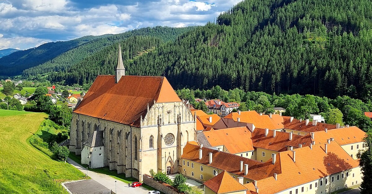 Spaziergang auf den Kalvarienberg bei Neuberg an der Mürz im Naturpark ...