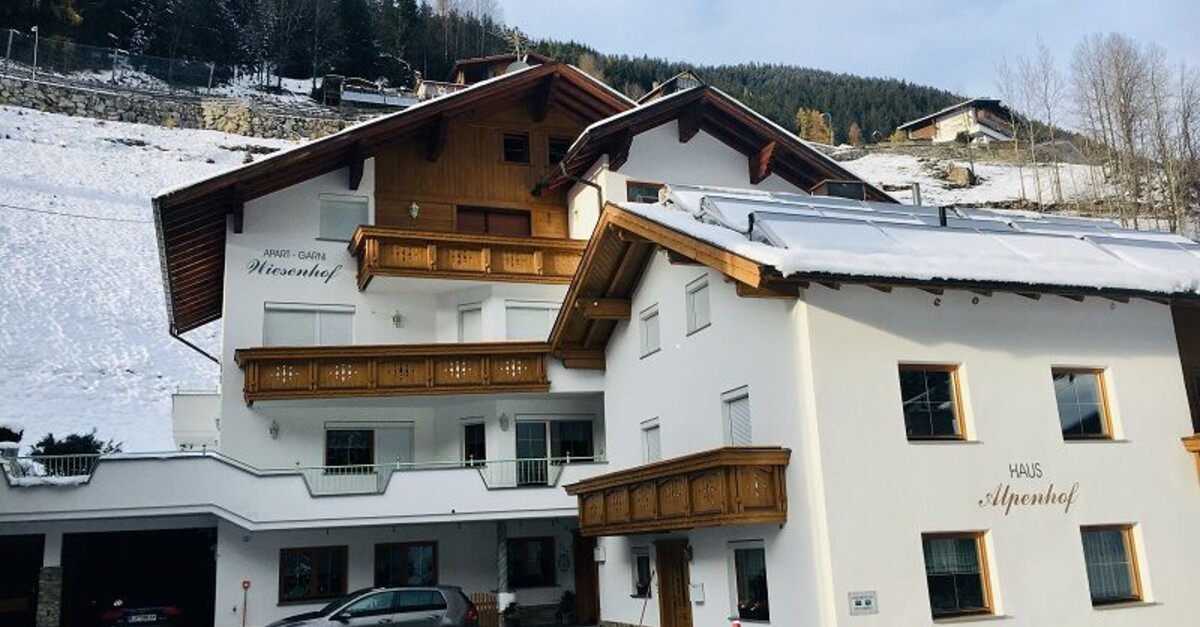 Apart Garni Wiesenhof: Pension / Ferienwohnung Kappl - Ischgl - Paznaun ...