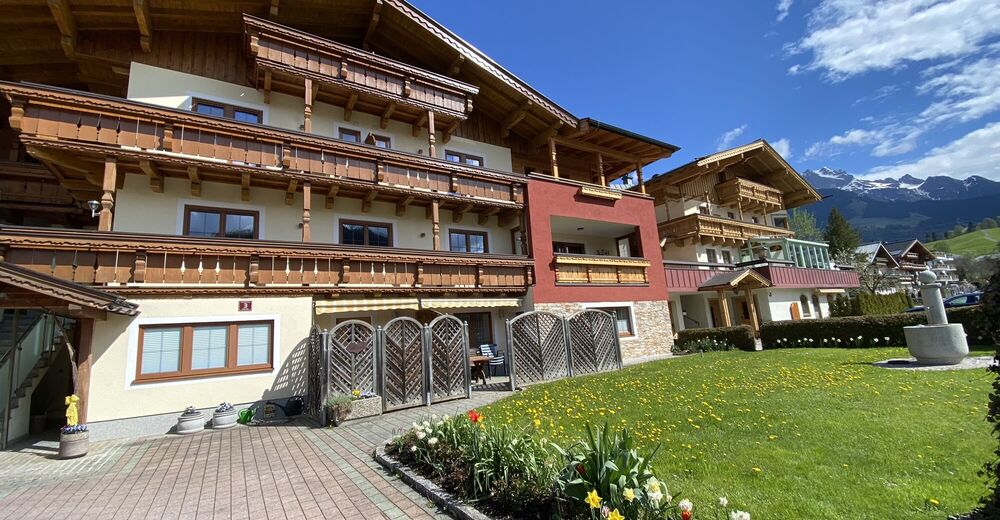 Ferienwohnung Appart-Pension Anny: Pension / Vakantiewoning Maria Alm ...