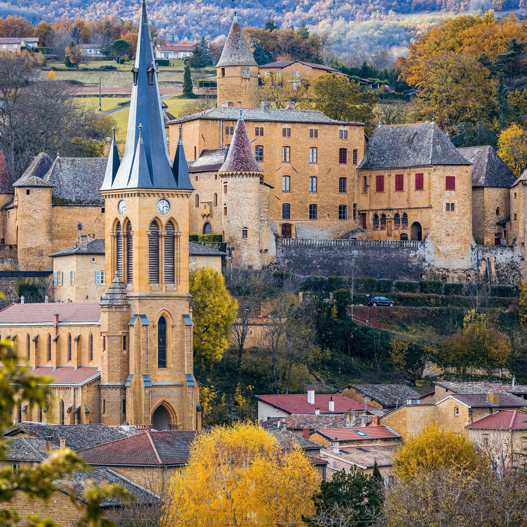The golden stones - Between Pierres Dorées and Val d’Azergues - Loop 7. ...