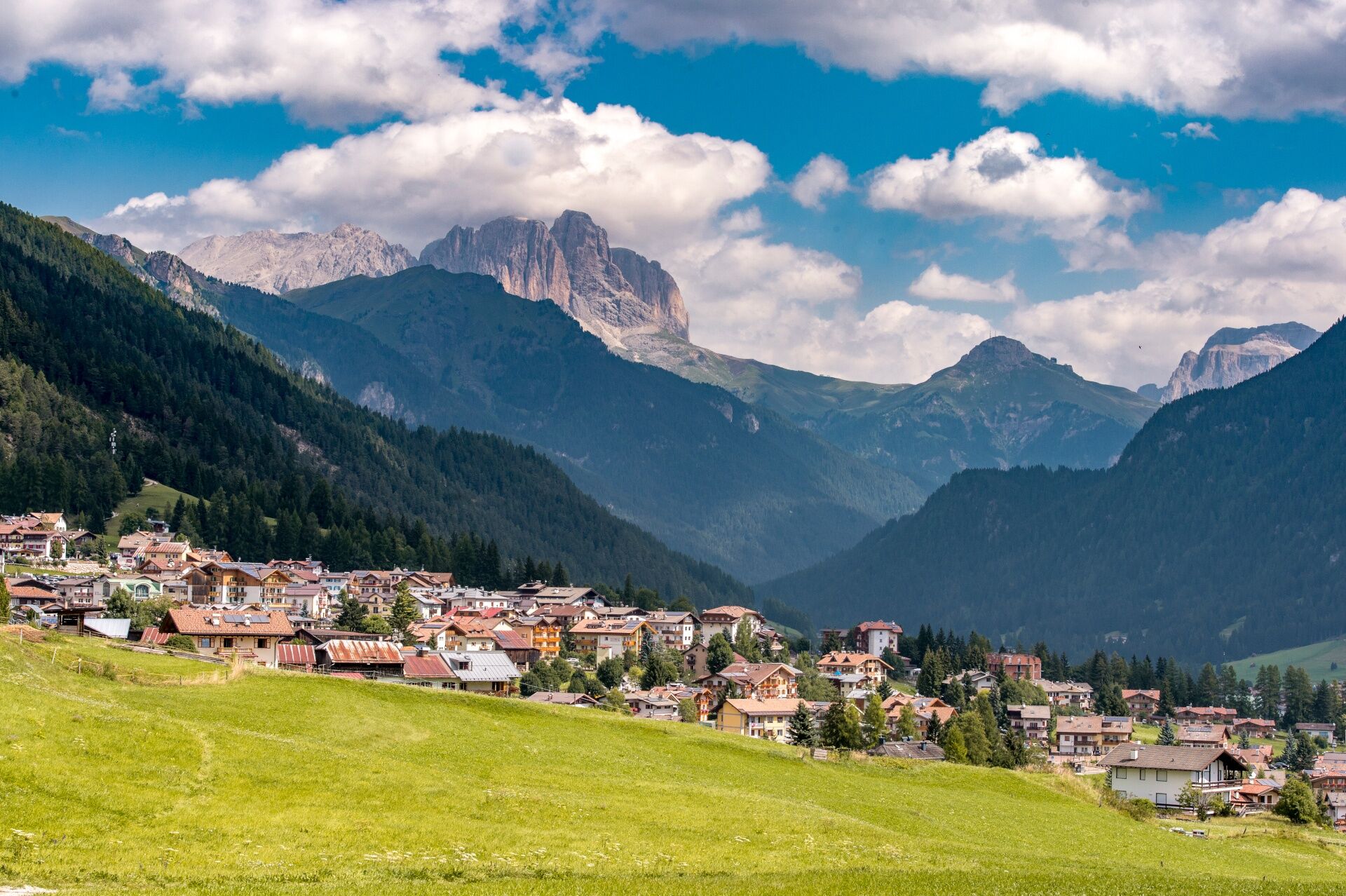 Meet Vigo, one of the Most Beautiful Villages of Italy - Pohodništvo ...