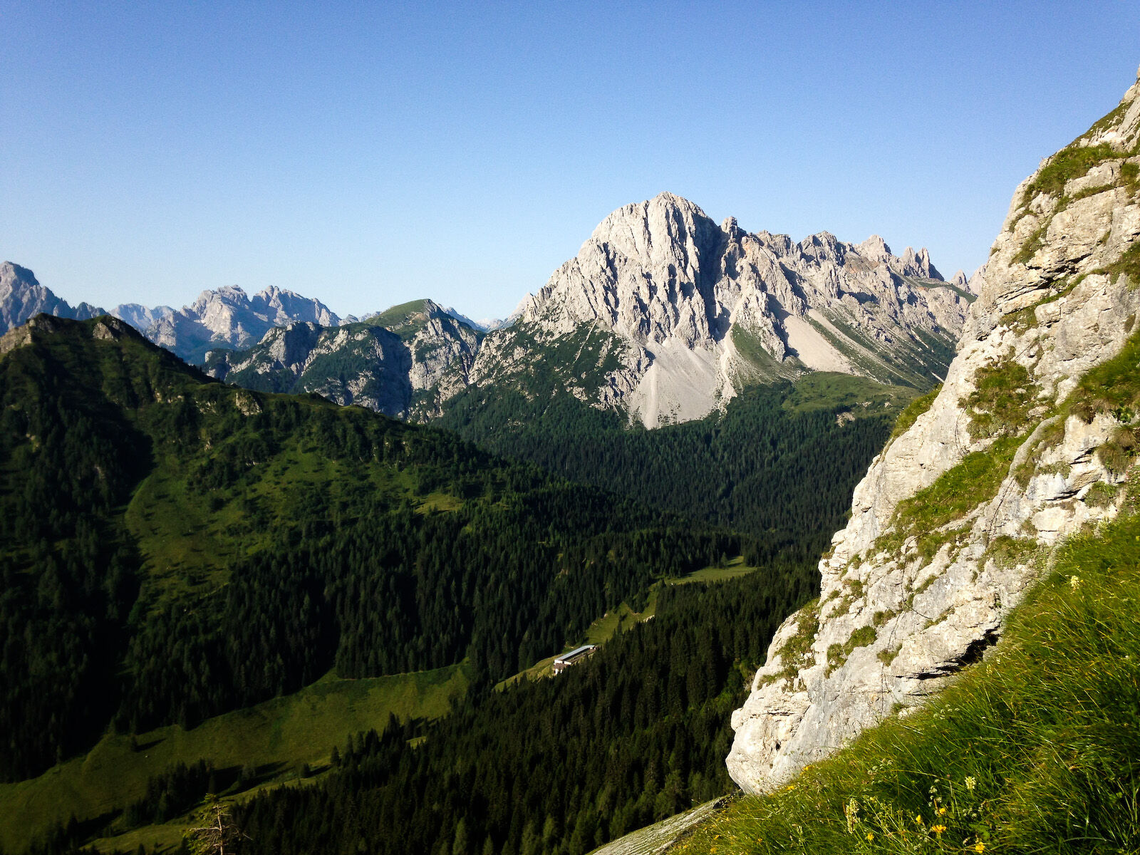 35 CACCIATORI pass from the upper val Sesis - Sappada ...
