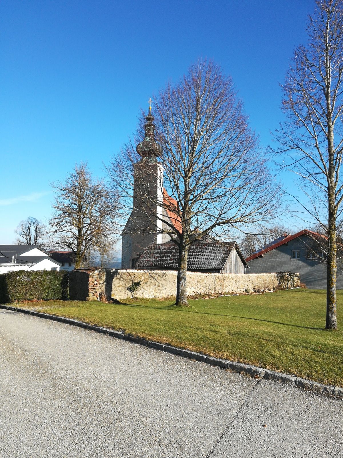 Durch das gläserne Tal auf den Rehberg. Weißenkirchen im Attergau ...