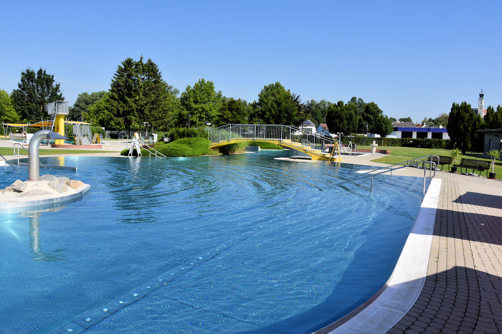 BERGFEX-Sehenswürdigkeiten - Freibad - Mistelbach - Ausflugsziel ...