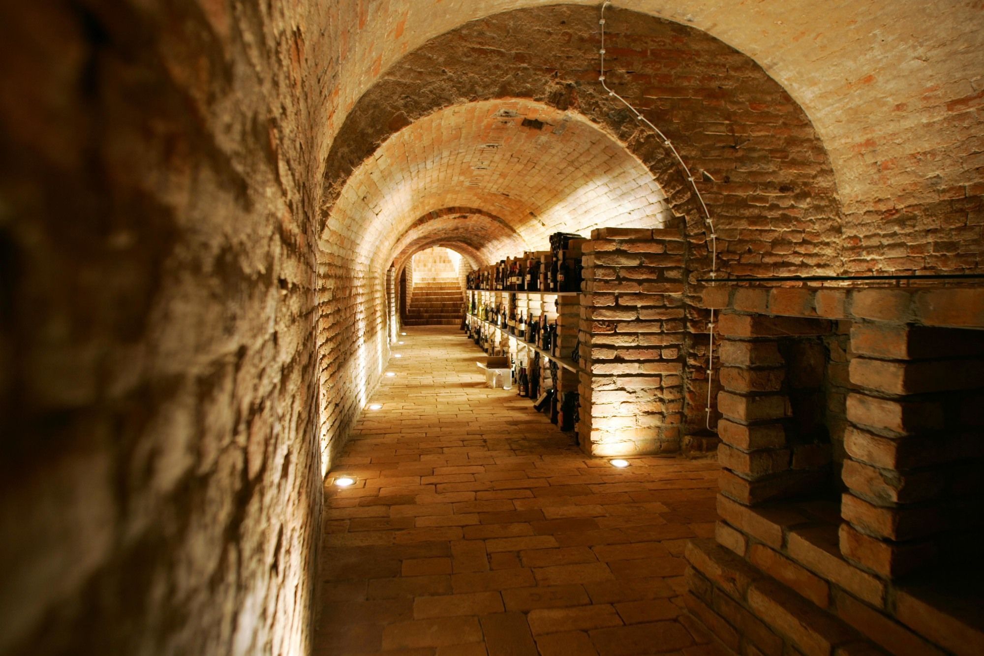 BERGFEX-Sehenswürdigkeiten - Retzer Erlebniskeller - Retz ...