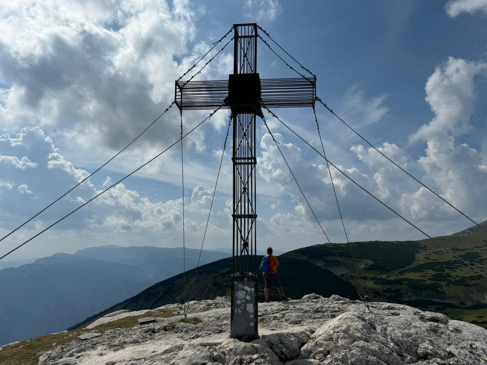 Plateauwanderung Hochschneeberg/ Klosterwappen - BERGFEX - Wanderung ...